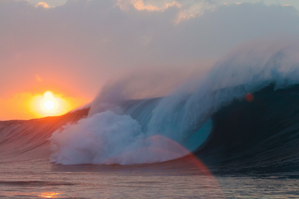 20 Heavy Images from Hawaii's Monstrous Big-Wave Season | The Inertia