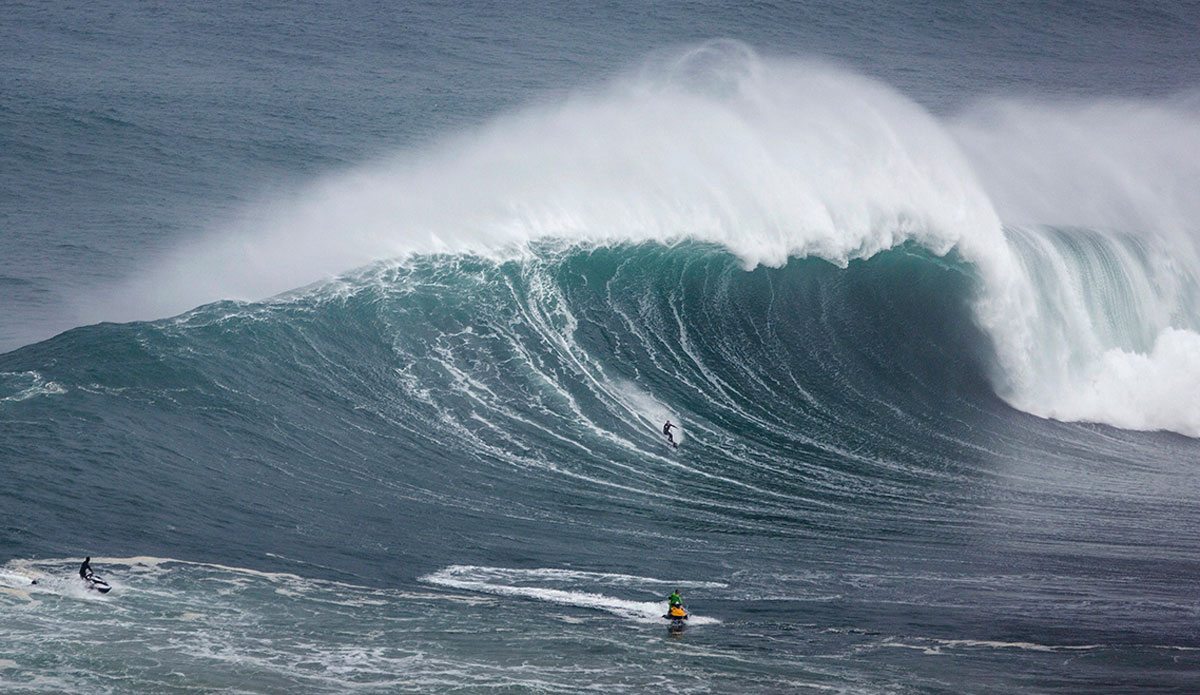 10 Photos to Remind Us of the Epic Nazaré Halloween Swell | The Inertia