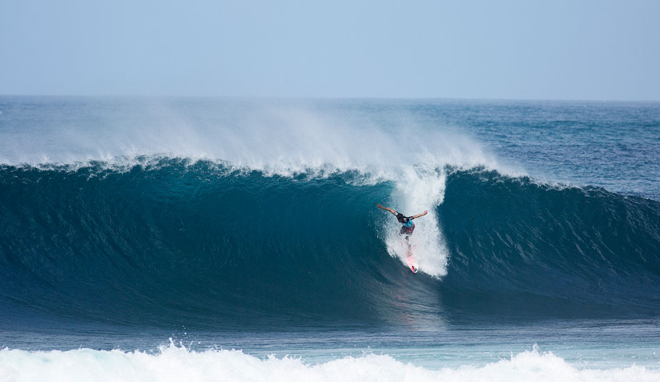 Pipeline Perfection: Day One of the Billabong Pipe Masters | The Inertia