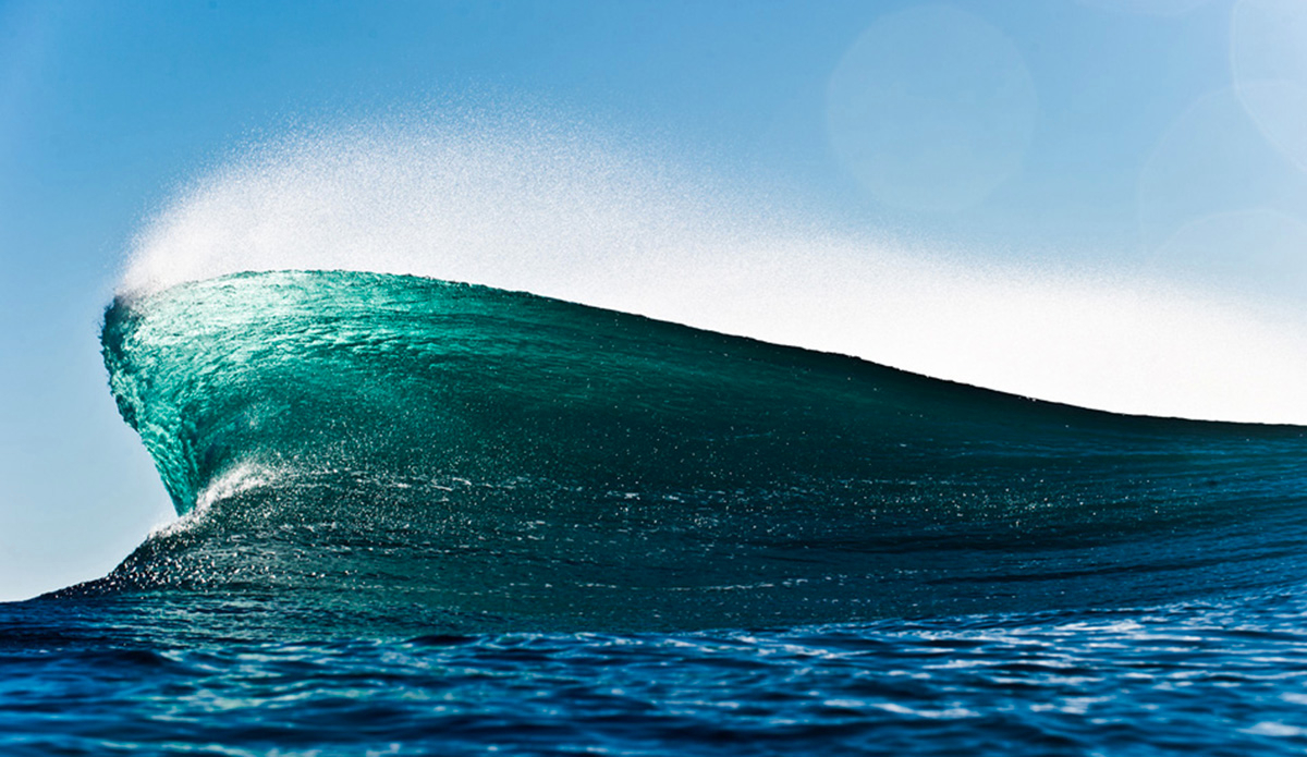 12 of the Most Beautiful Waves You’ll Ever See | The Inertia
