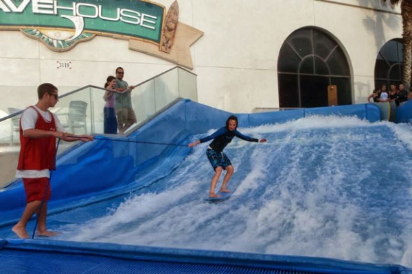 Real Wipeouts, Fake Wave: My First (and Last) Time on the Flowrider ...