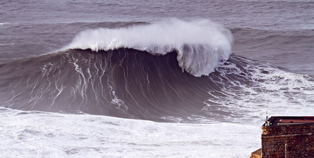 A Look Back: Massive Nazaré | The Inertia