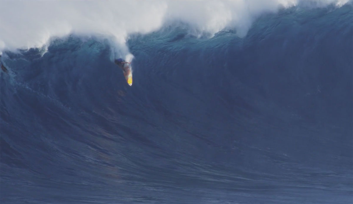Bending Jaws: The Biggest Peahi of the Season | The Inertia