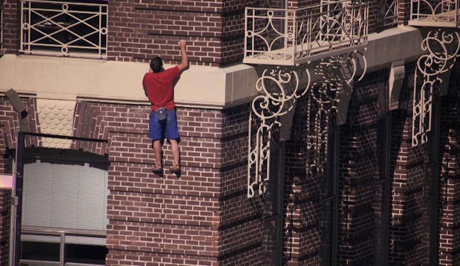 Watch Alex Honnold Scale Tall Buildings in San Francisco Like Granite ...
