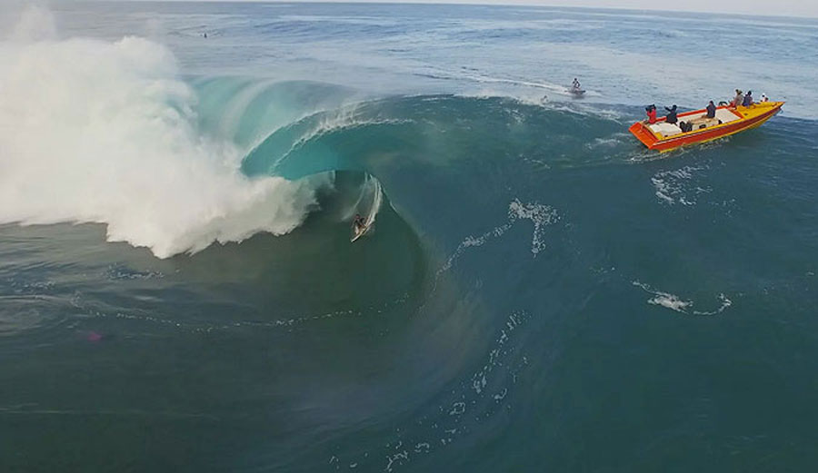 Massive Teahupoo From the Air | The Inertia