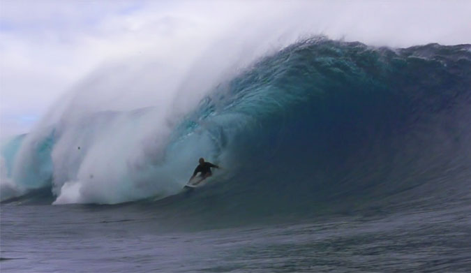 Here's an Amazing Teahupo'o Free Surf You Can't Miss | The Inertia