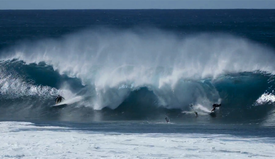 Locals Shine During Jaw-Dropping Pipeline Free Surf | The Inertia