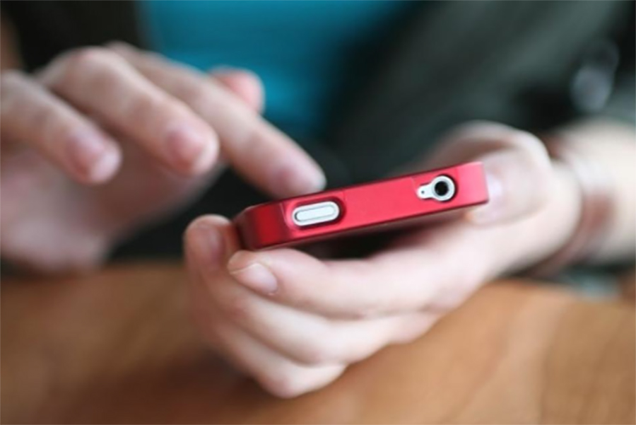 A Newly-Released Study Just Linked Cancer to Cell Phone Usage (In Rats ...