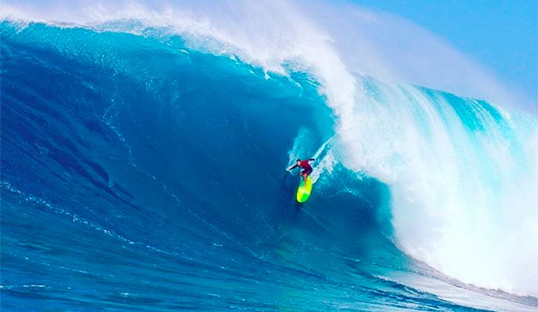 5 Life Lessons from Professional Big Wave Surfers | The Inertia
