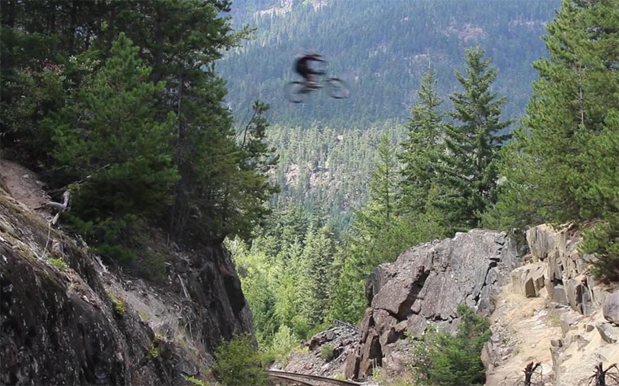 This Is What You Call Maximum Send: Watch Mountain Biker Stick this ...