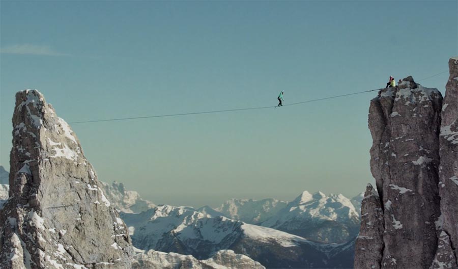 Watching Hayley Ashburn Walk a 170-foot Slackline on a 9,000-Foot Peak ...