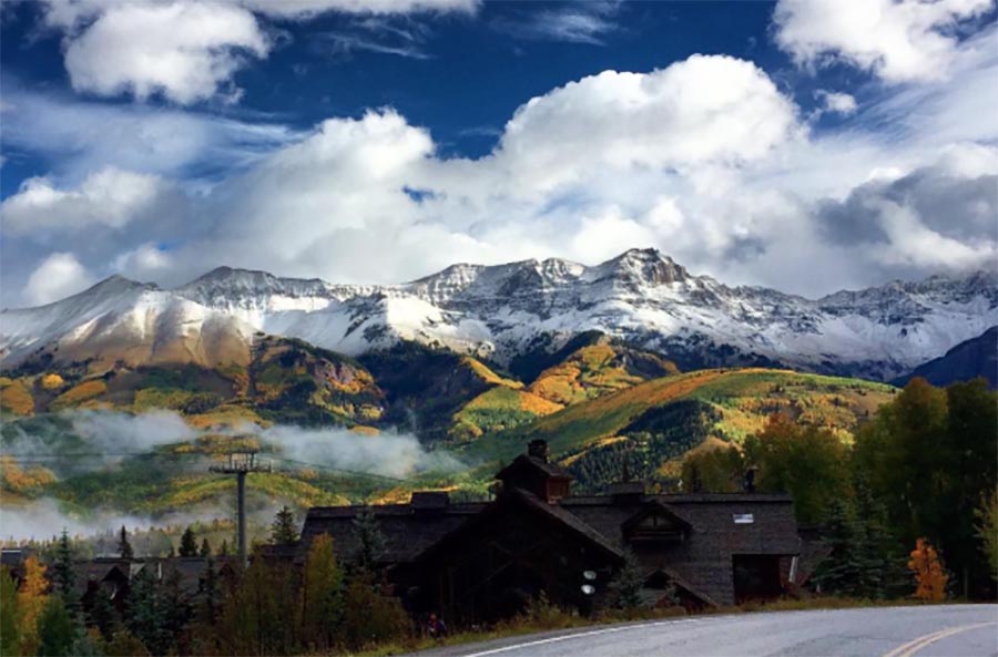 Here are 6 Incredible Photos Where Fall and Winter Battle at Ski ...