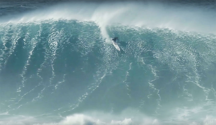 Tom Lowe's Nazaré Wipeout | The Inertia