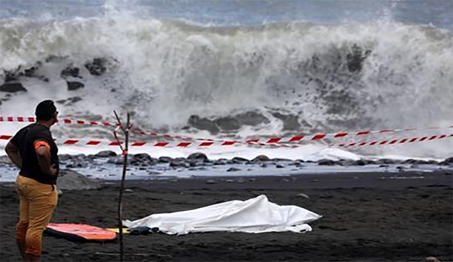 Réunion Island Wave Riding Community Suffers Another Shark Attack ...