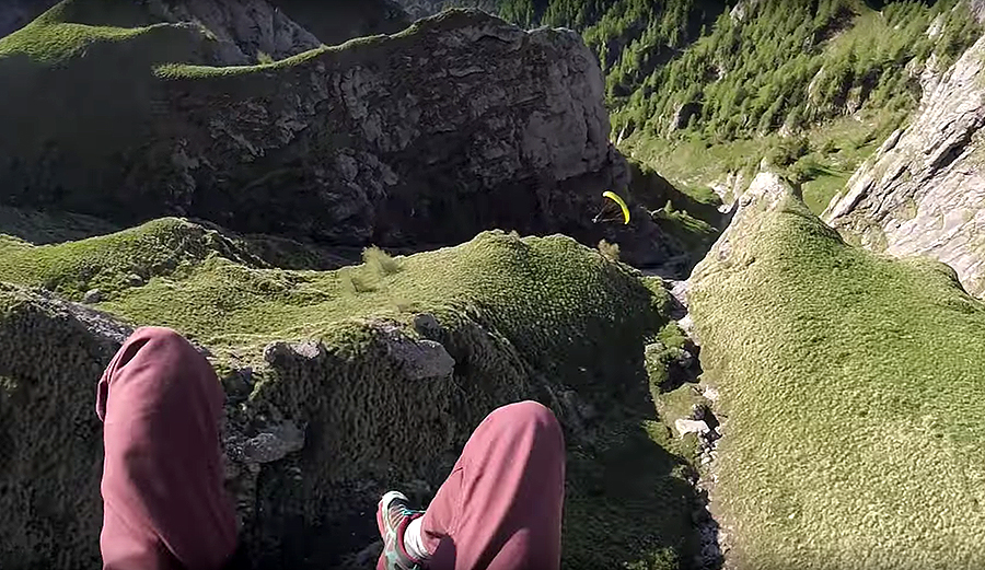 Enter the Jaw-Dropping World of Speedflying from a First Person ...