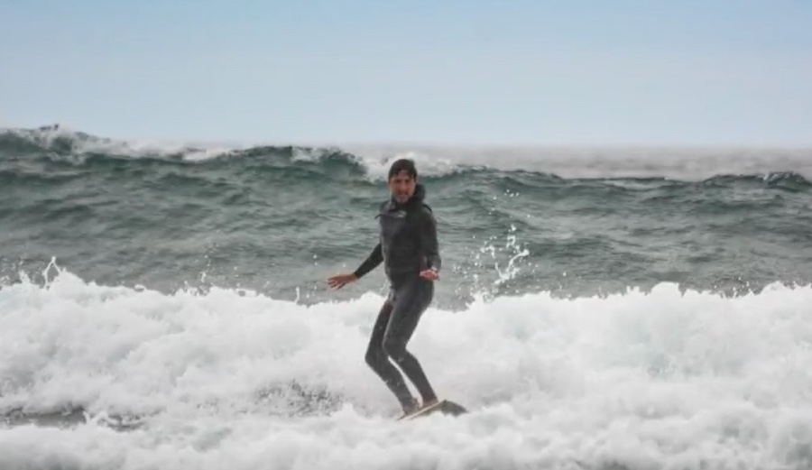 Watch Canadian Prime Minister Justin Trudeau Surf in Long Beach ...