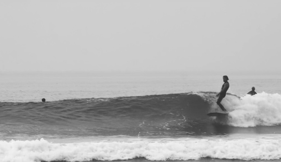 Here's Tyler Warren Navigating SoCal Crowds on an 11'1" Glider in Black ...