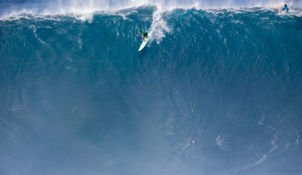 Ian Walsh Wins 2017 Pe'ahi Challenge | The Inertia