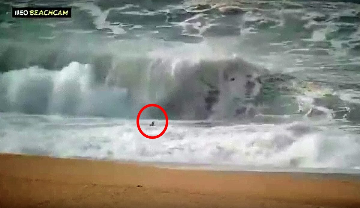 Watch This Guy's Relentless Battle Against Nazaré's Shorebreak | The ...