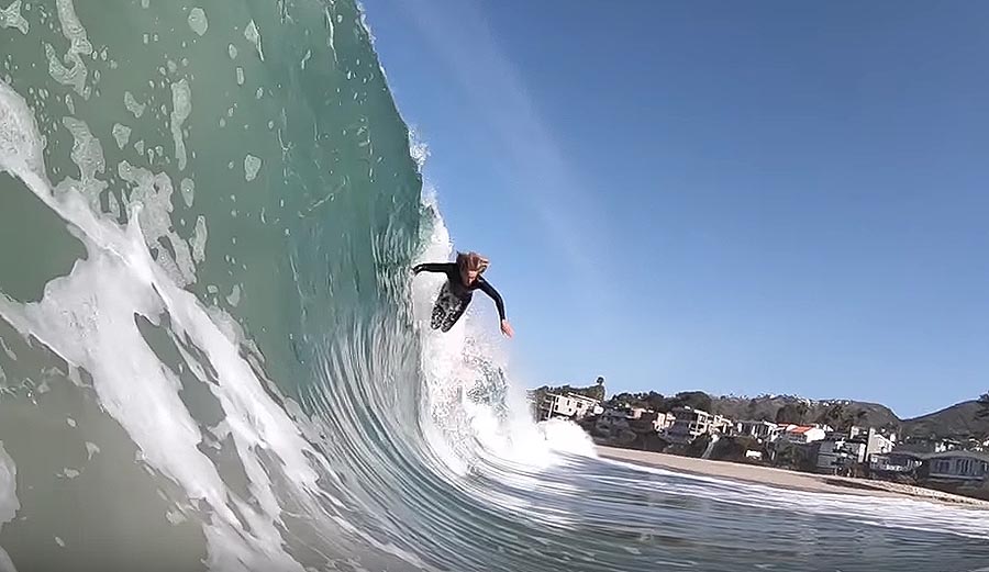 4 Minutes of 4 Dudes Chasing Shorebreak Barrels | The Inertia