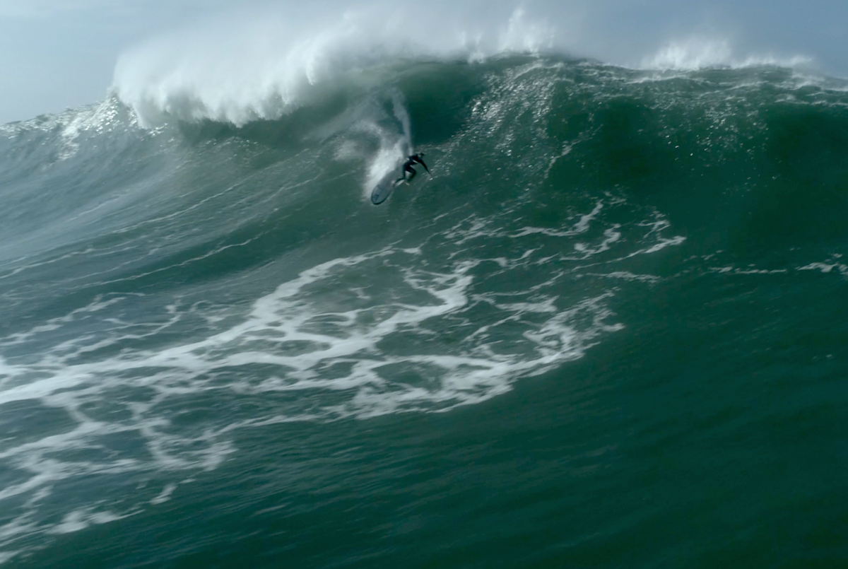 A View of Big Wave Surfer Tom Lowe's Latest Wipeout at Nazaré From a ...