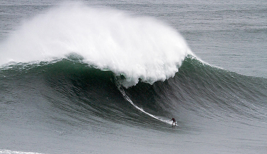 How Has Joana Andrade Remained a Relative Underdog in Women's Big Wave ...