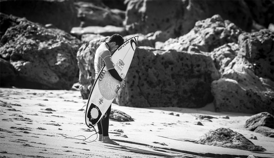 Here's What Gabriel Medina Needs to Win a World Title at Pipeline | The ...