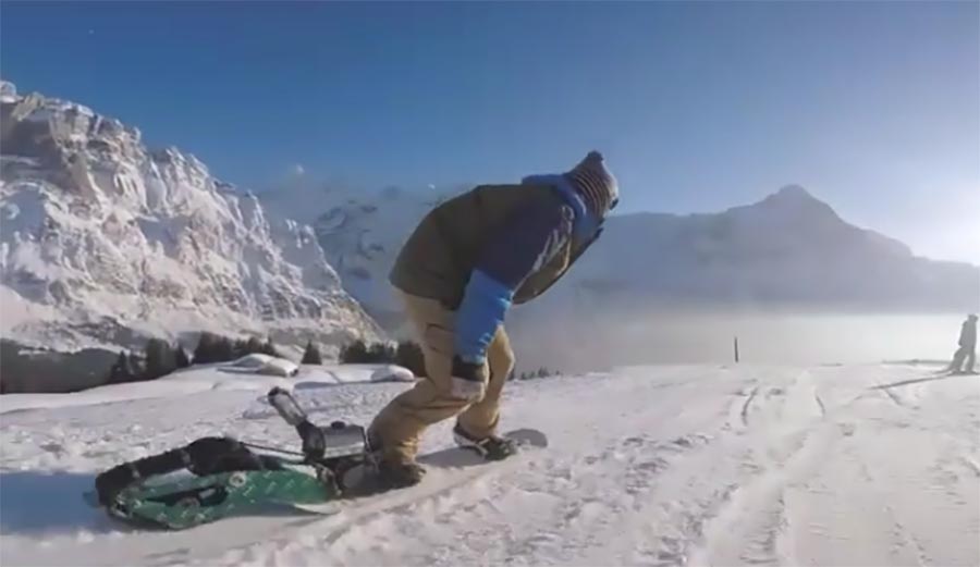 This Snowboard Outfitted With a Two-Stroke Motor Looks Pretty Fun | The ...