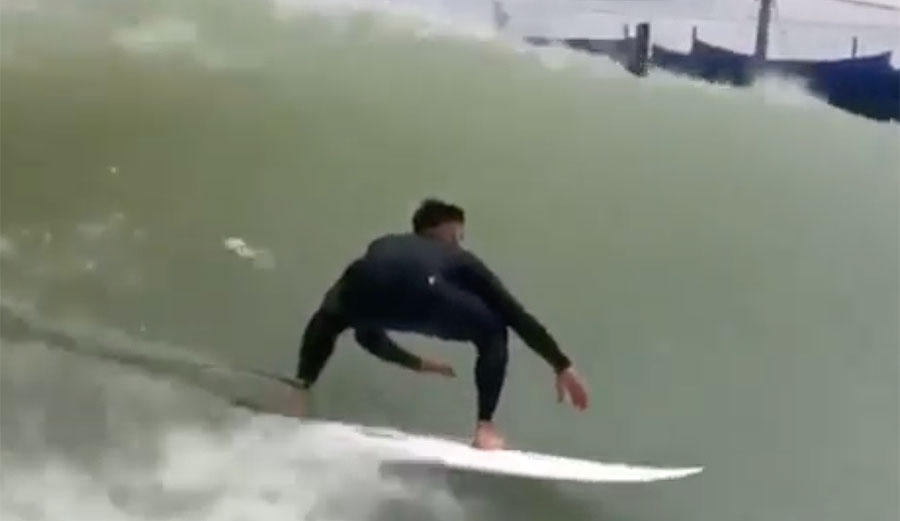 Dan Bilzerian's Perfect Poop Stance at the Surf Ranch Is AMAZING | The ...