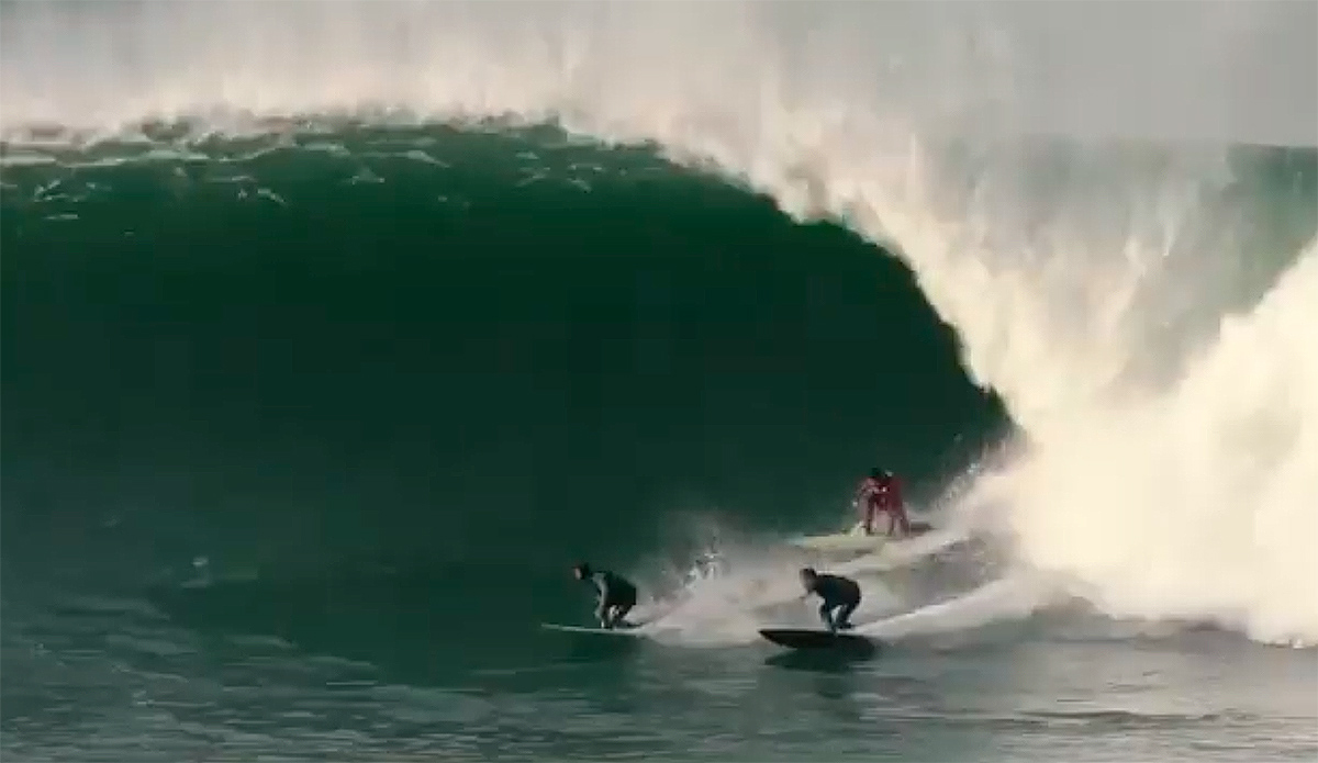 Two Basque Surfers Intentionally Burn a Visitor on This XL Wave; It ...