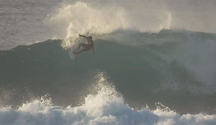 2 Minutes of Power Surfing at Bombing Sunset | The Inertia