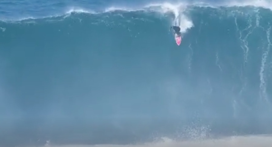 Watch Billy Kemper Surf the 'Wave of [His] Life' at Jaws | The Inertia