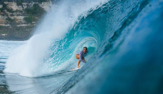 Bethany Hamilton Announces Return to Competition: ‘It’s My Goal to ...