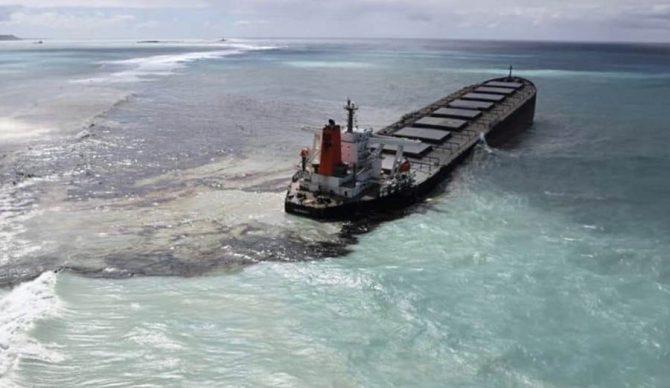 Mauritius Oil Spill Spells Ecological Disaster for Island Nation | The ...