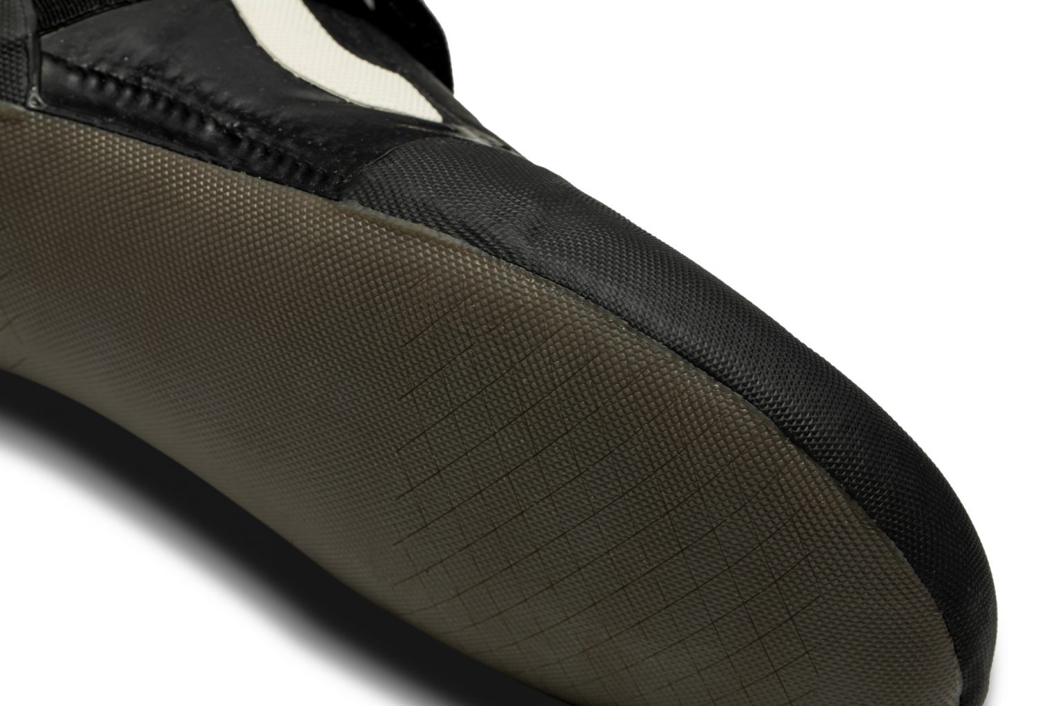 Gear We Test: Vans Surf Boot 2 Hi V 5mm | The Inertia