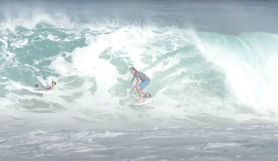 Ben Gravy Surfs a North Shore Sandbar and It Looks Like So Much Fun ...