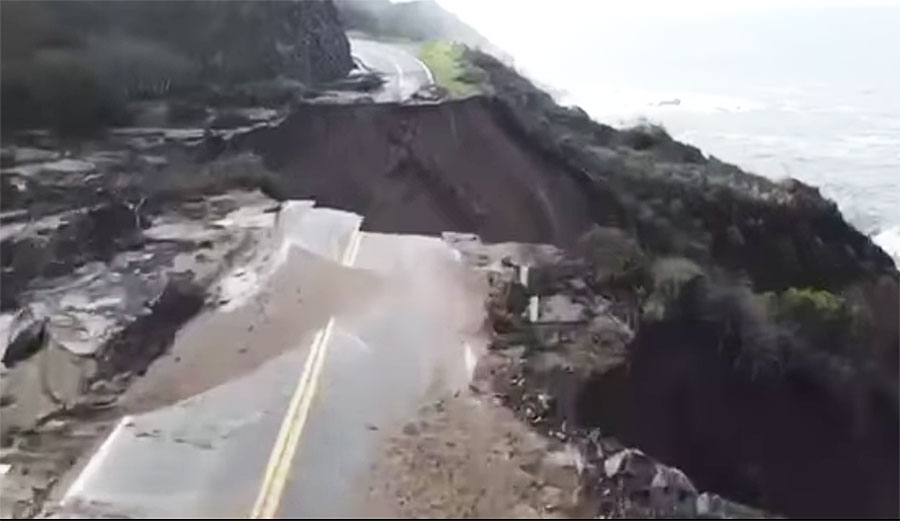 A Massive Chunk Highway 1 In Big Sur Fell Into the Ocean After a Winter ...