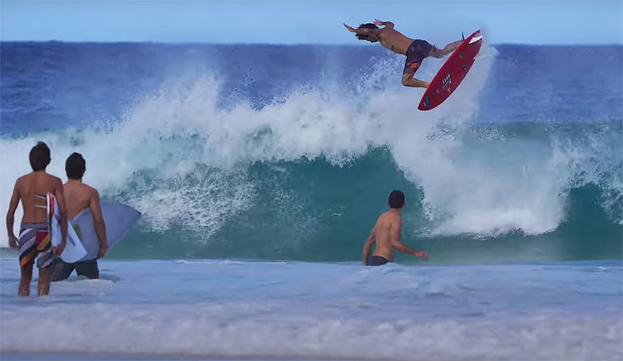 Here’s Mason Ho Blowing Spectators’ Minds at Ehukai Beach Park | The ...