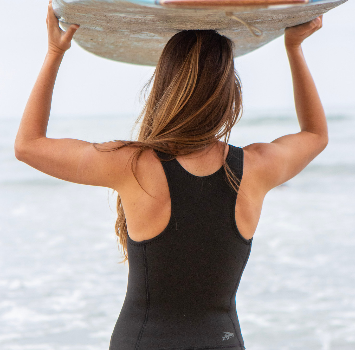 10 of the Best Women's Springsuits for Surfing (2022) | The Inertia
