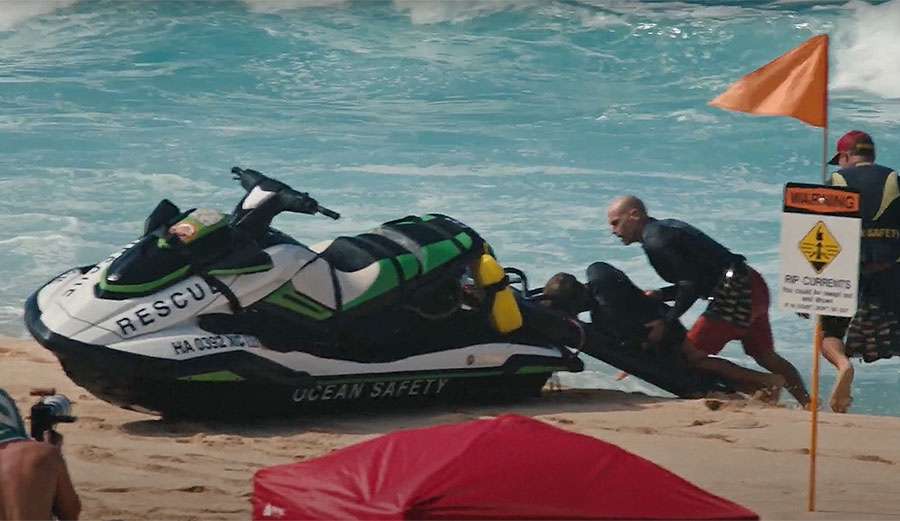 North Shore Lifeguards are Some of the Best Heavy Water Guardians in ...