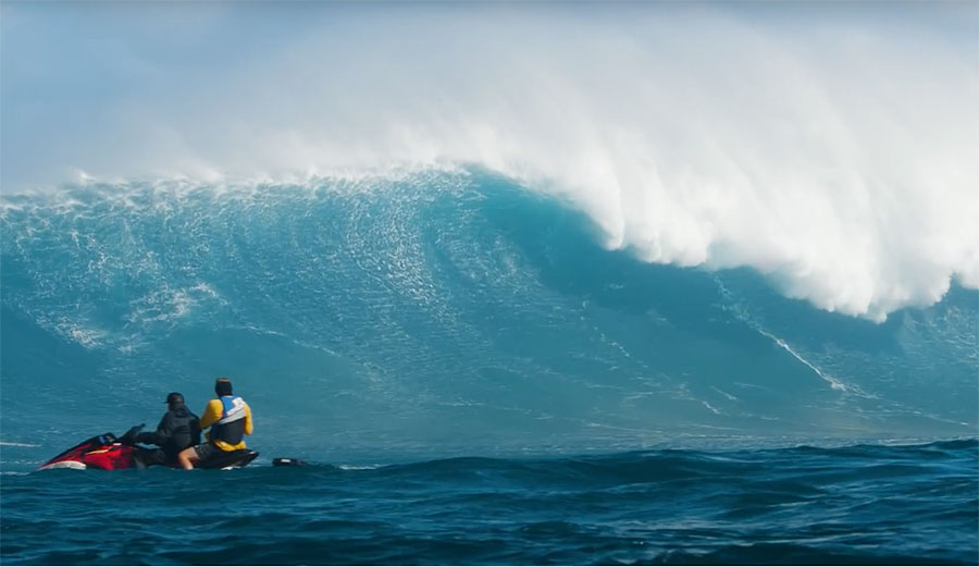 Ian Walsh Looks Back at Super Swell Saturday, the Biggest Jaws Day in a ...