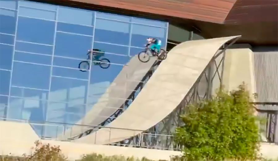 Mountain Biker Horribly Misses Transition, Lands Flat Attempting 50 ...