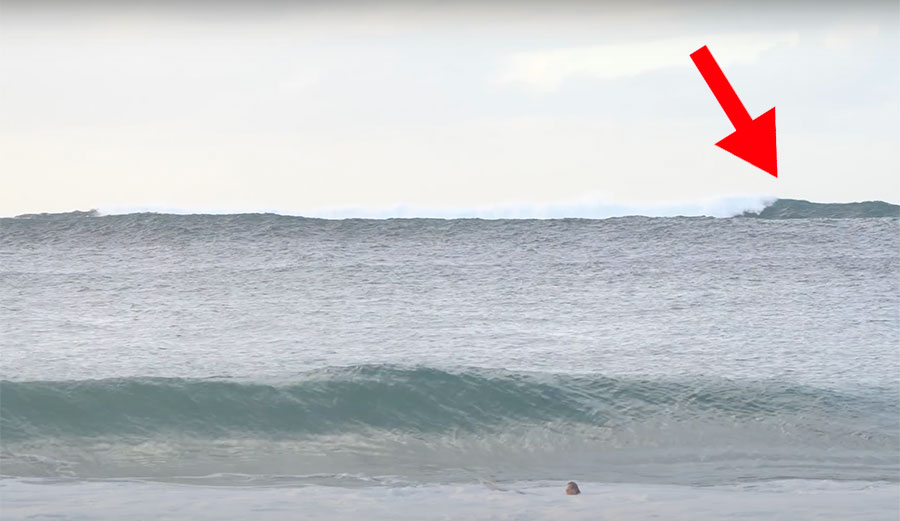 Massive Third Reef Pipeline Set Disperses Packed Lineup