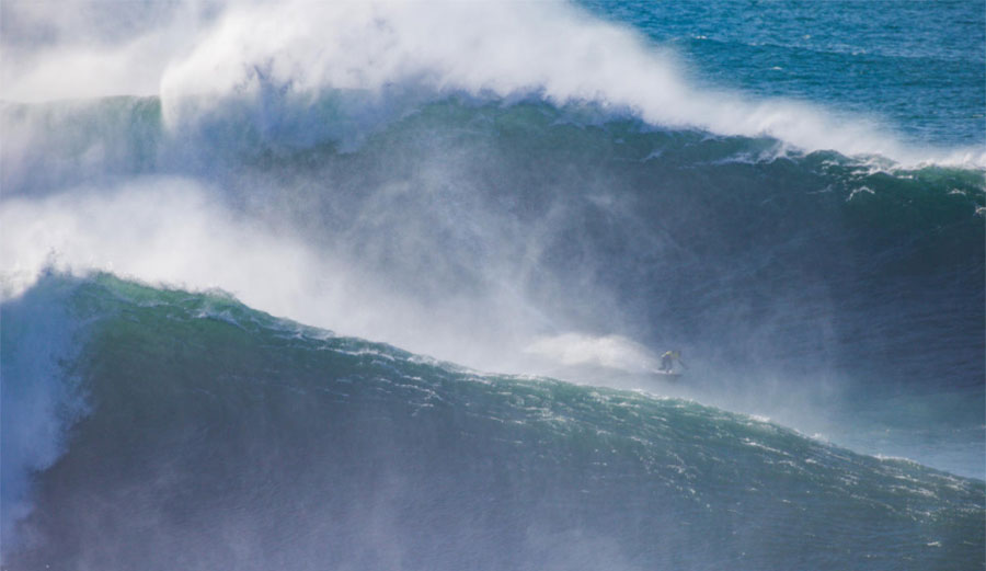 Nazaré Tow Surfing Challenge: Massive Swell Prompts Green Alert