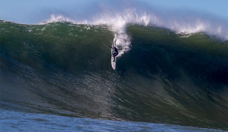 'À La Folie' Explores Justine Dupont's Fiery Passion for Big Wave Surfing