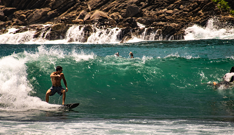 Ever Heard Anyone Measure a Wave at 7 Feet? A Look at the Mysterious ...