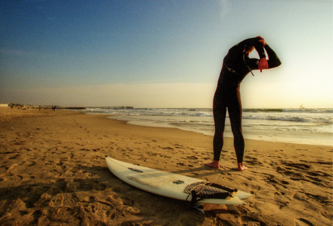 How to Prevent Common Surf Injuries, According to a Physical Therapist ...