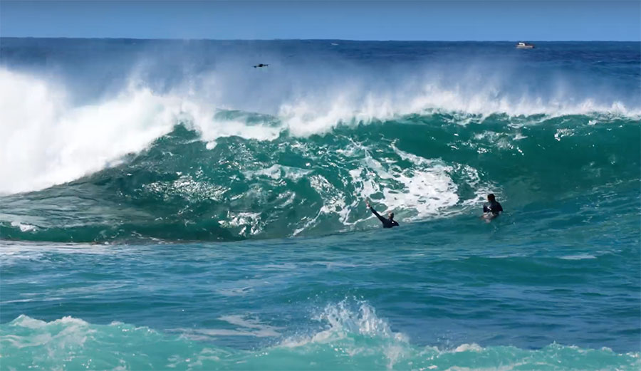 Jamie O'Brien Surfs One of the North Shore's Sketchiest Slabs