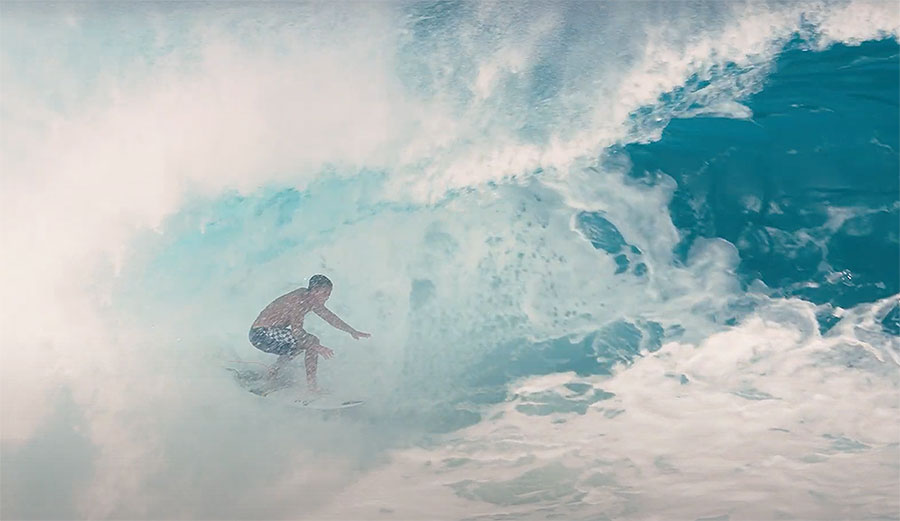 A Super Rare North Shore Sandbar Went Nuclear and Everyone Wanted a Piece