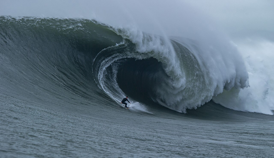 Examining How Tow-in Surfboards Put the 'High' in High Performance